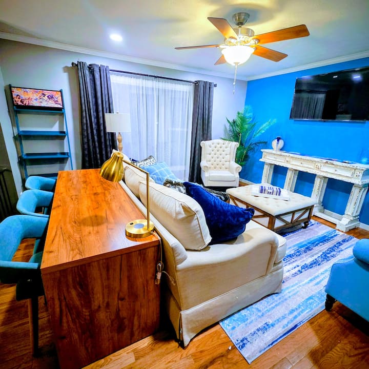 Stylish 3br Home In Omaha | Comfort Awaits You! - Omaha, NE