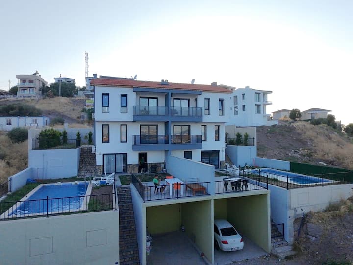 İZmir Yeni Foçada Lüx Trpleks - Foça