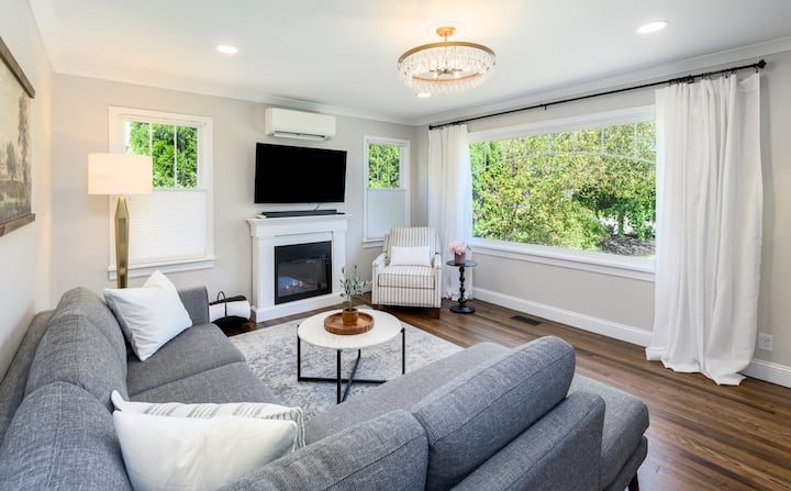 Boutique Retreat - The Bungalow - McMinnville, OR