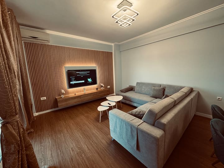 Elegant Seaside Stay - Saranda