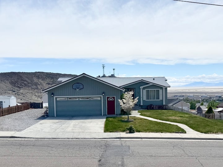 Home On The Hill - Wendover, UT