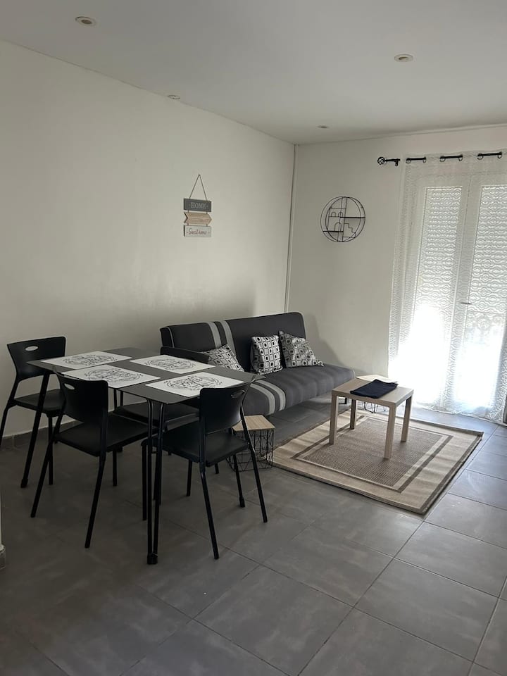 Jolie F3 Clim/tv/wifi Beziers Centre Arrivée 24h24 - Béziers