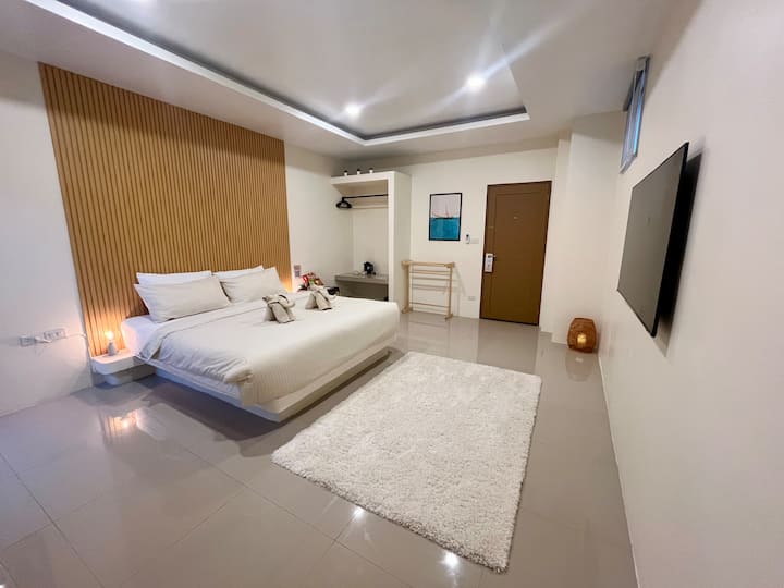 Spacious Ground Floor Value Room – South Beach Inn - Koh Samui