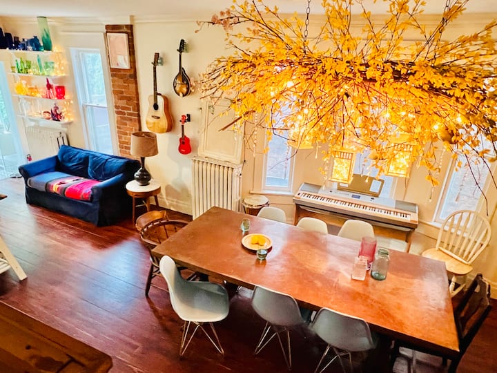 Magical Retreat, Gourmet Kitchen, Lovely Christie! - Toronto