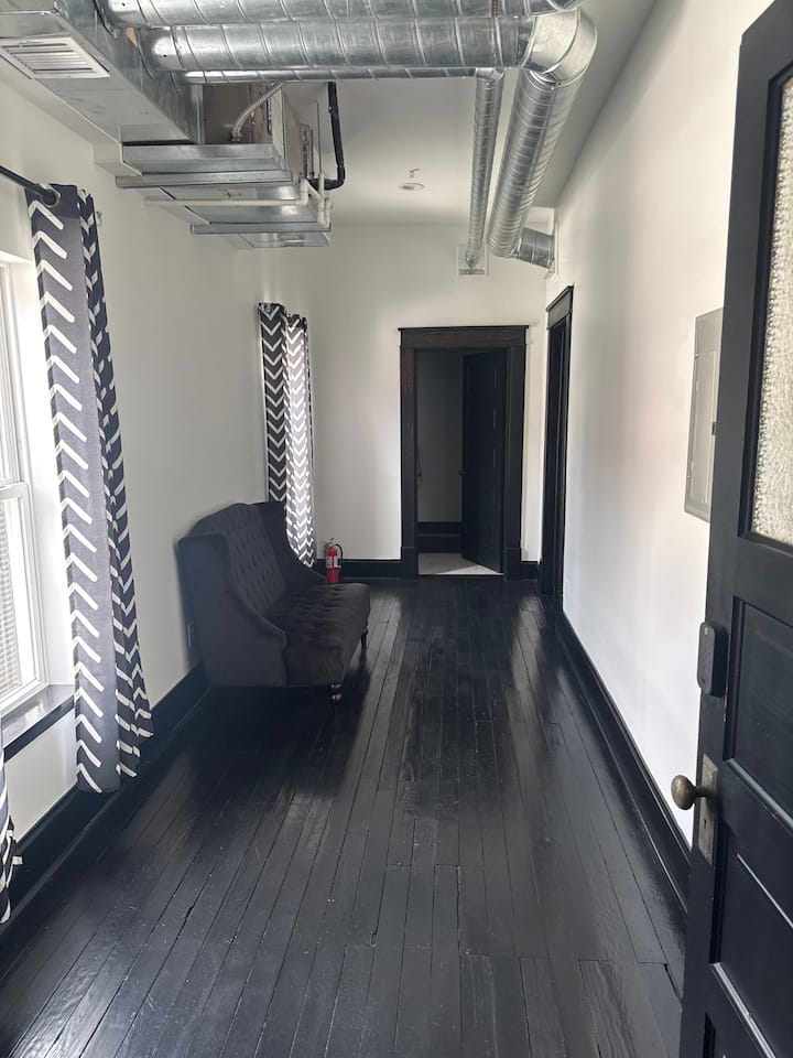 Apartment 4 - Downtown Okmulgee - Okmulgee Lake, OK