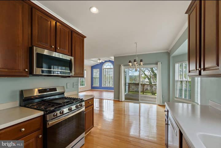 Beautiful Single-level Home 3 Bed And 2 Full Bath. - Culpeper, VA