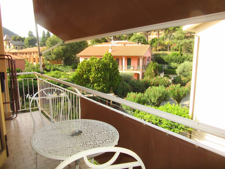 Velia |Live Active|rest Easy|stay A-bove - Pietra Ligure