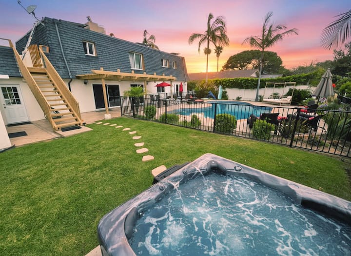 Spacious Home W/ Pvt Pool & Hot Tub - San Diego
