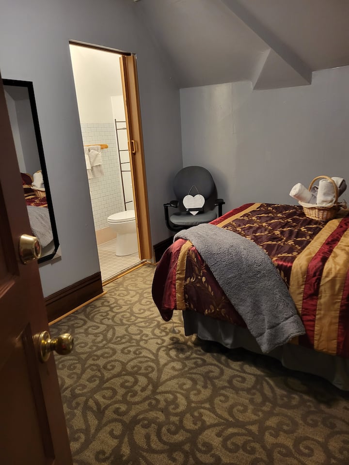 *Private Room*@ 4evr Bless* - Rochester, NY