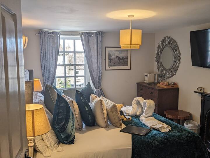 Castle Keep House (The Old Tea Room) - Leyburn