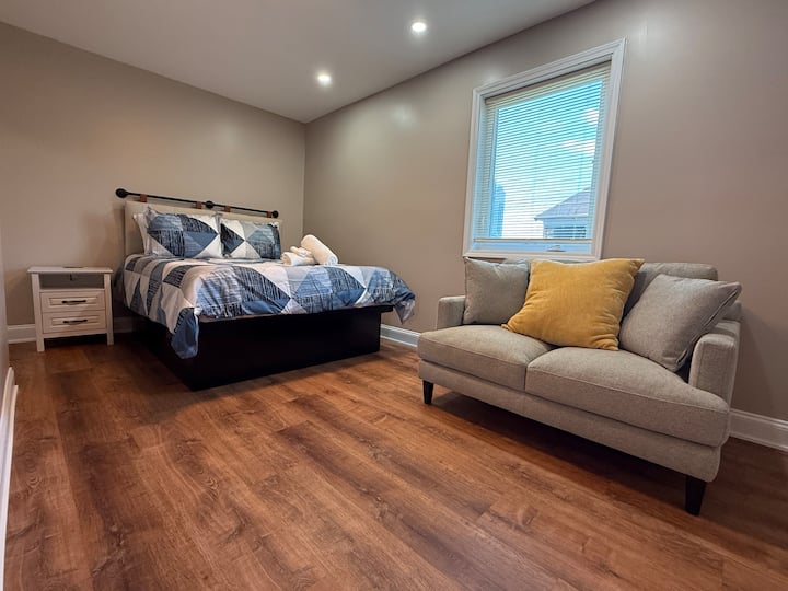 *Riverview*walk To Falls*newly Renovated*6 Bdrms* - Niagara Falls