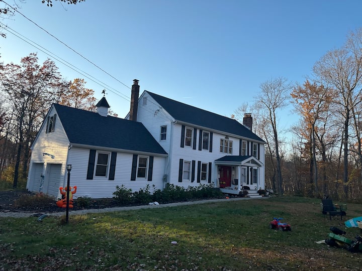 Peaceful 4br Home - 20 Min From New Haven - Bethany, CT