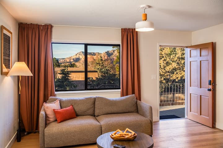 Red Rock Views & Sunsets Around The Cozy Fire Pit - Sedona, AZ