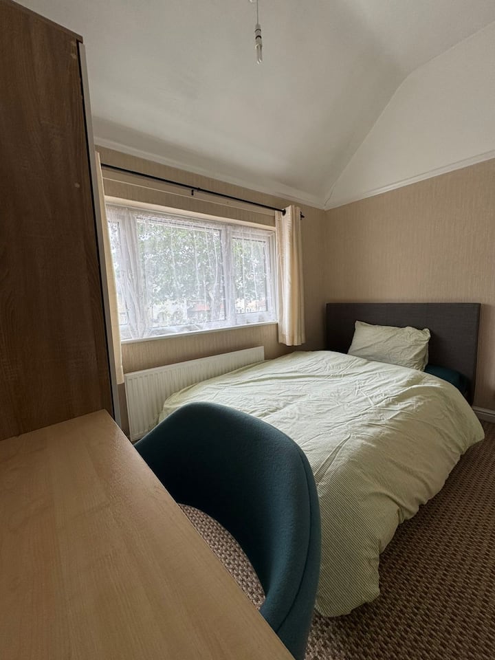 Peaceful Room In Very Quiet Home - Peterborough