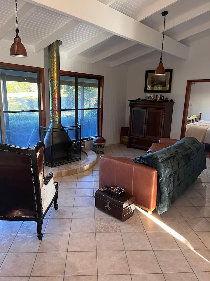 Secluded Mountain Getaway With Acres To Explore - Dayboro
