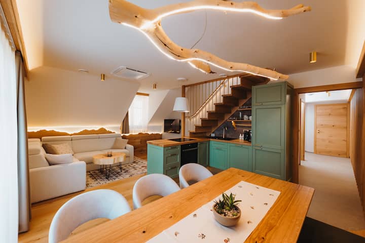 Three Bedroom Apartment With Jacuzzi And Sauna - Kranj