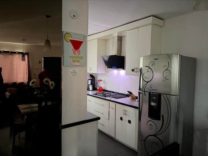 Depa Completo /2 Recámaras/ No Fee Limpieza / - Monterrey