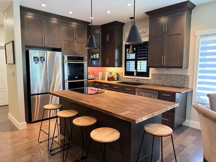 Lukai Residence On Sylvan Lake - Sylvan Lake