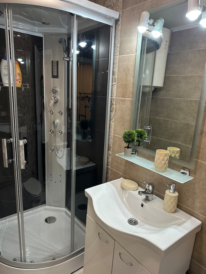 Orhideja Za Miran I Ugodan Odmor Za Vas I Društvo - Sarajevo