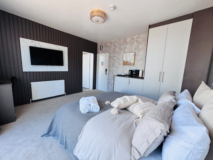 King Room Sea View - Room 108 - Clacton-on-Sea