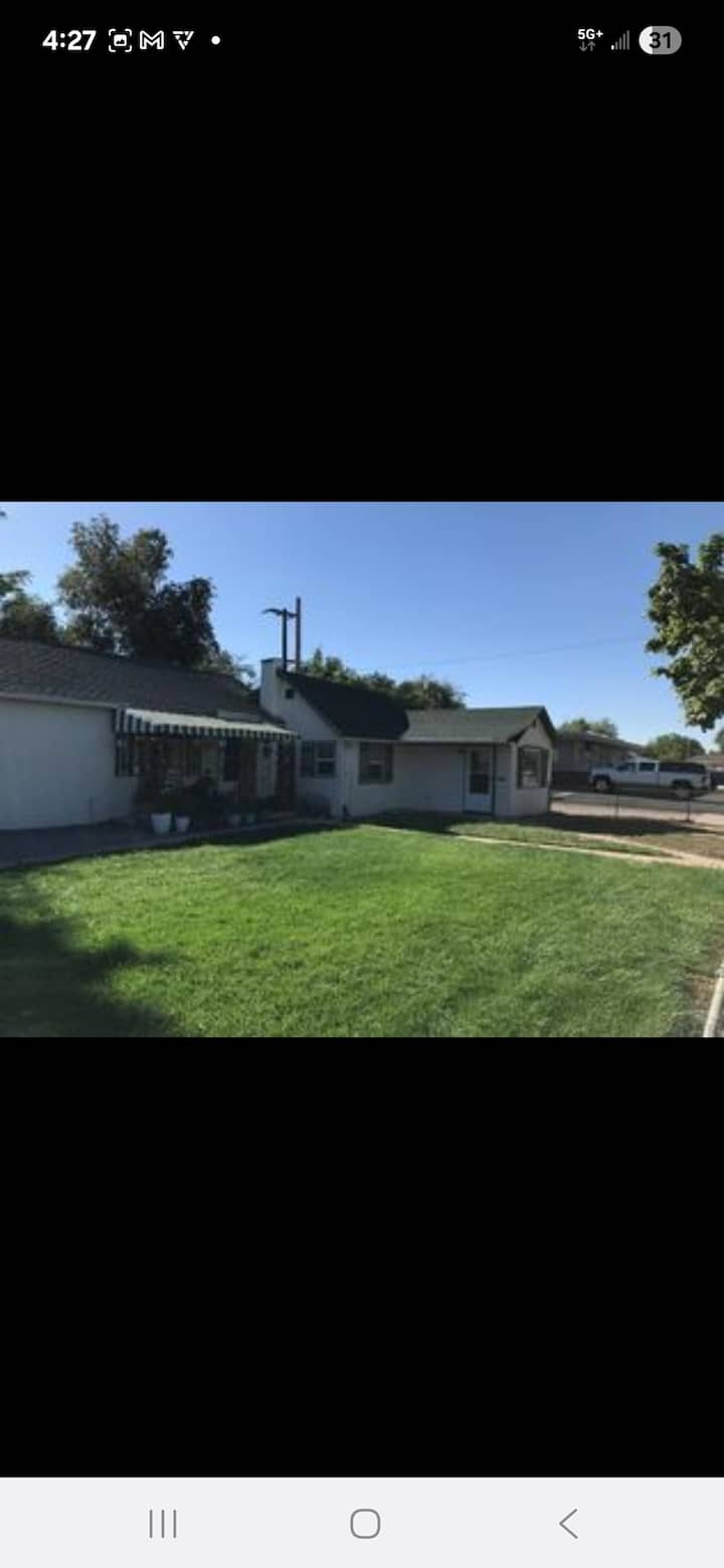 1 Bed 1 Bath Private Residence - Pueblo Zoo, Pueblo