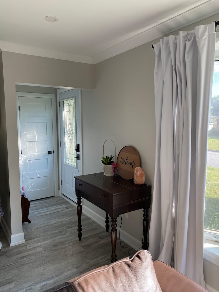 The Hemlock House, Upper Unit - Peterborough, ON, Canadà