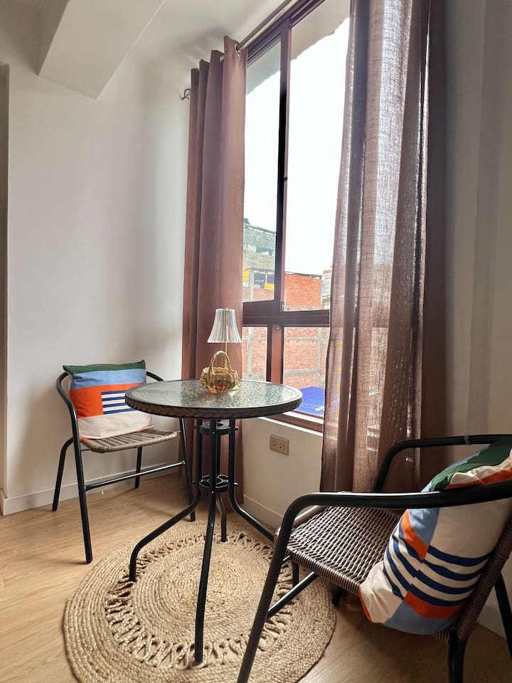 Habitación Privada Con Ventana A La Calle - Huaraz