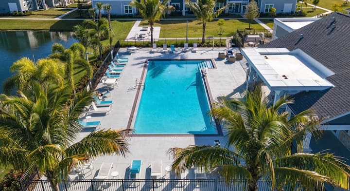 Cozy Private Room Oasis - Fort Myers