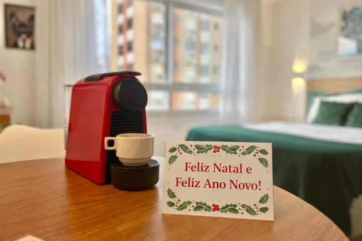 Netflix, Queen, Lindo Novo, Completo, Ar, Academia - Porto Alegre