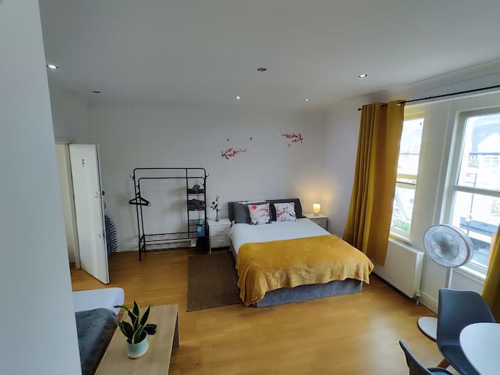 Chic Boutique City Stay | Flat F - Earl's Court