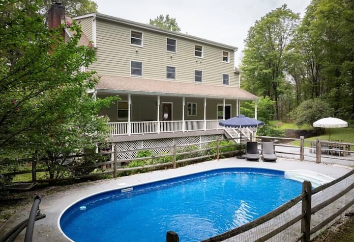Woodsy Salt Point Home With Pool - Millbrook, NY