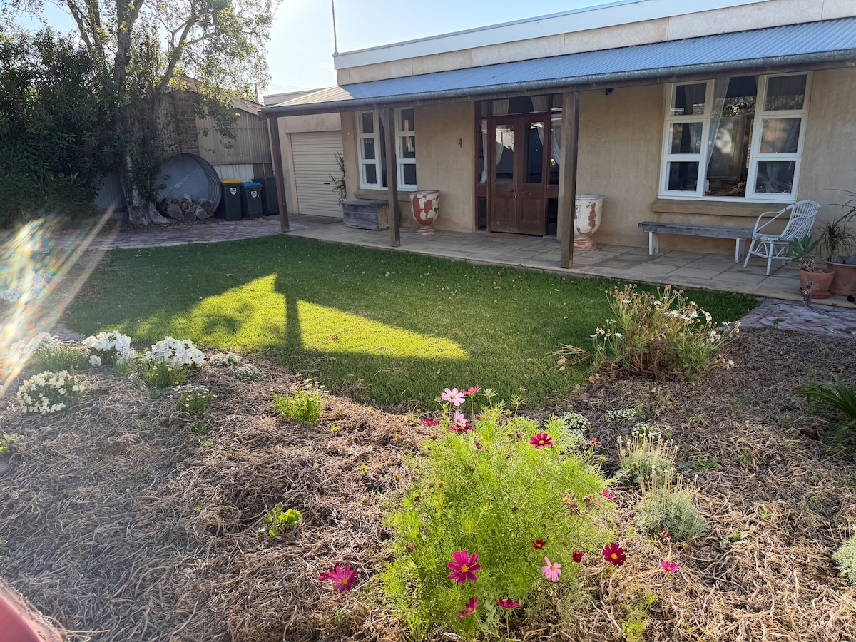 Hays Street Cottage - Houses for Rent in Goolwa, South Australia ...