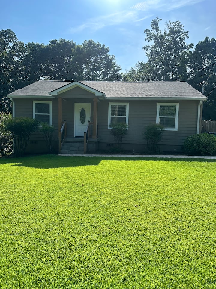 Nature Escape With Fire Pit - Marietta, GA