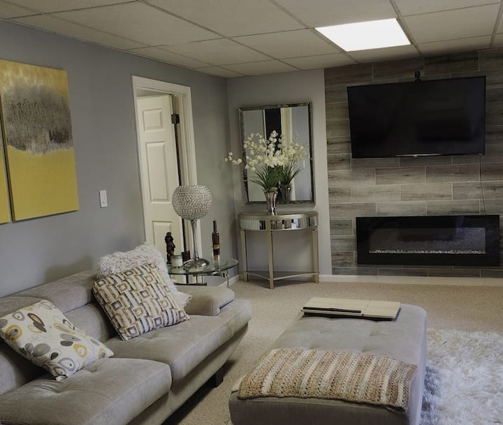 Stylish Guest Suite! - Snellville, GA