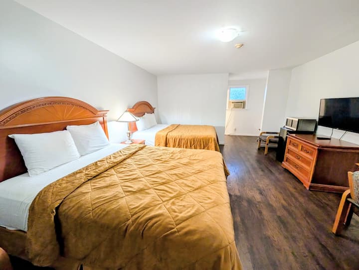 Family Room 4 Guests With Swimming Pool - Niagara Falls