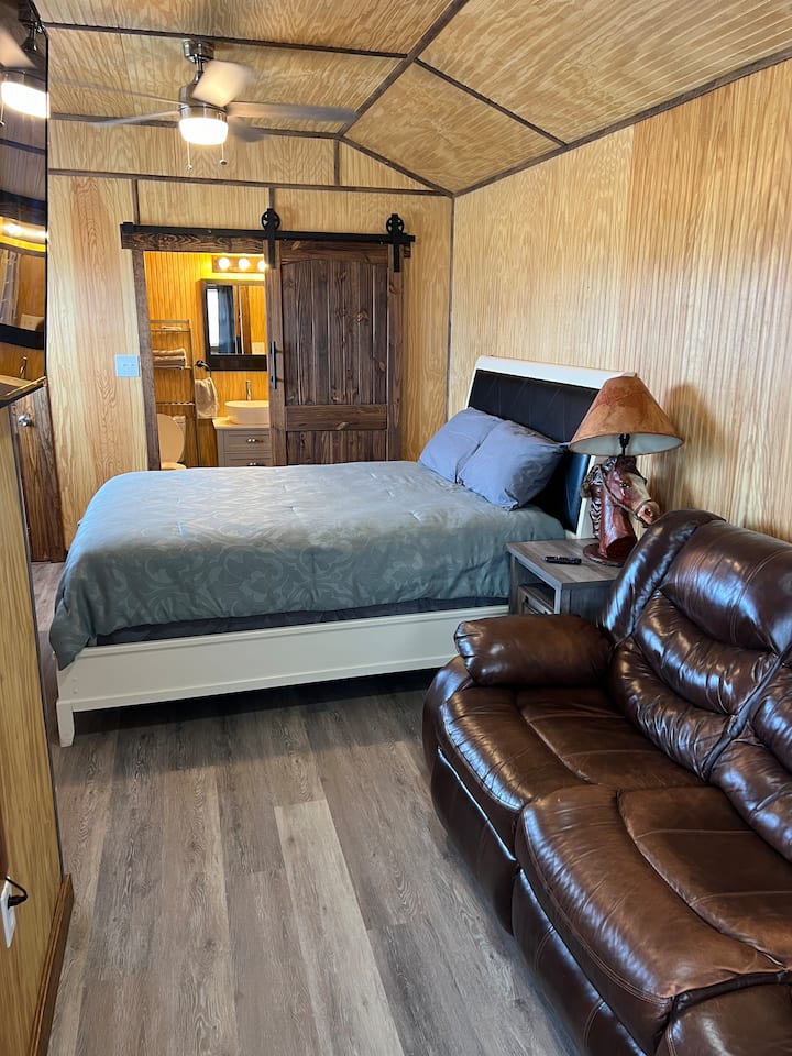 Country Living Too - Crystal City, TX