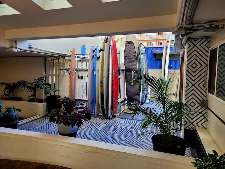 Surf Haven, Sleeps 3, Two Blocks From Beach! Kv701 - Honolulu