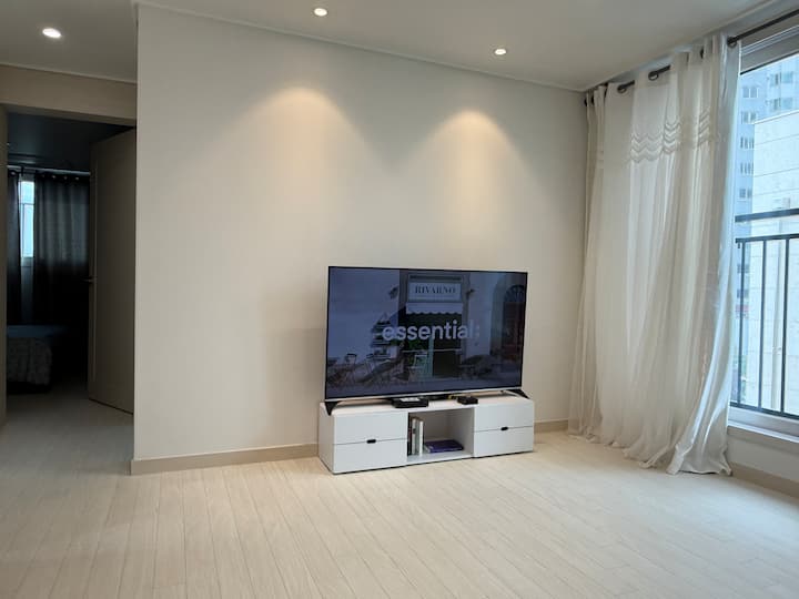 3룸,2화장실,3퀸베드, 스마트 Tv, 시흥신천, 주차가능 - 연성동