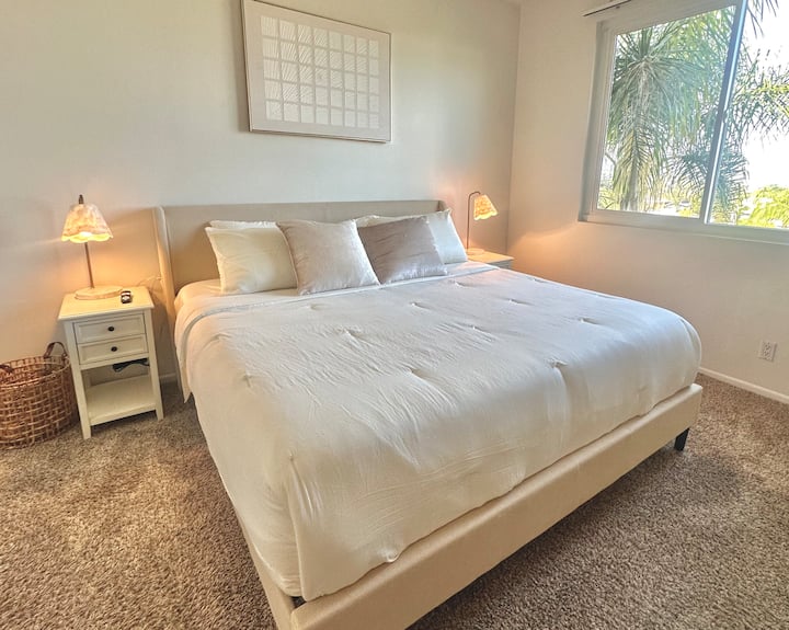 Beverly Escape | 1 Bed & Bath| Parking, Pool & Gym - Beverly Hills, CA