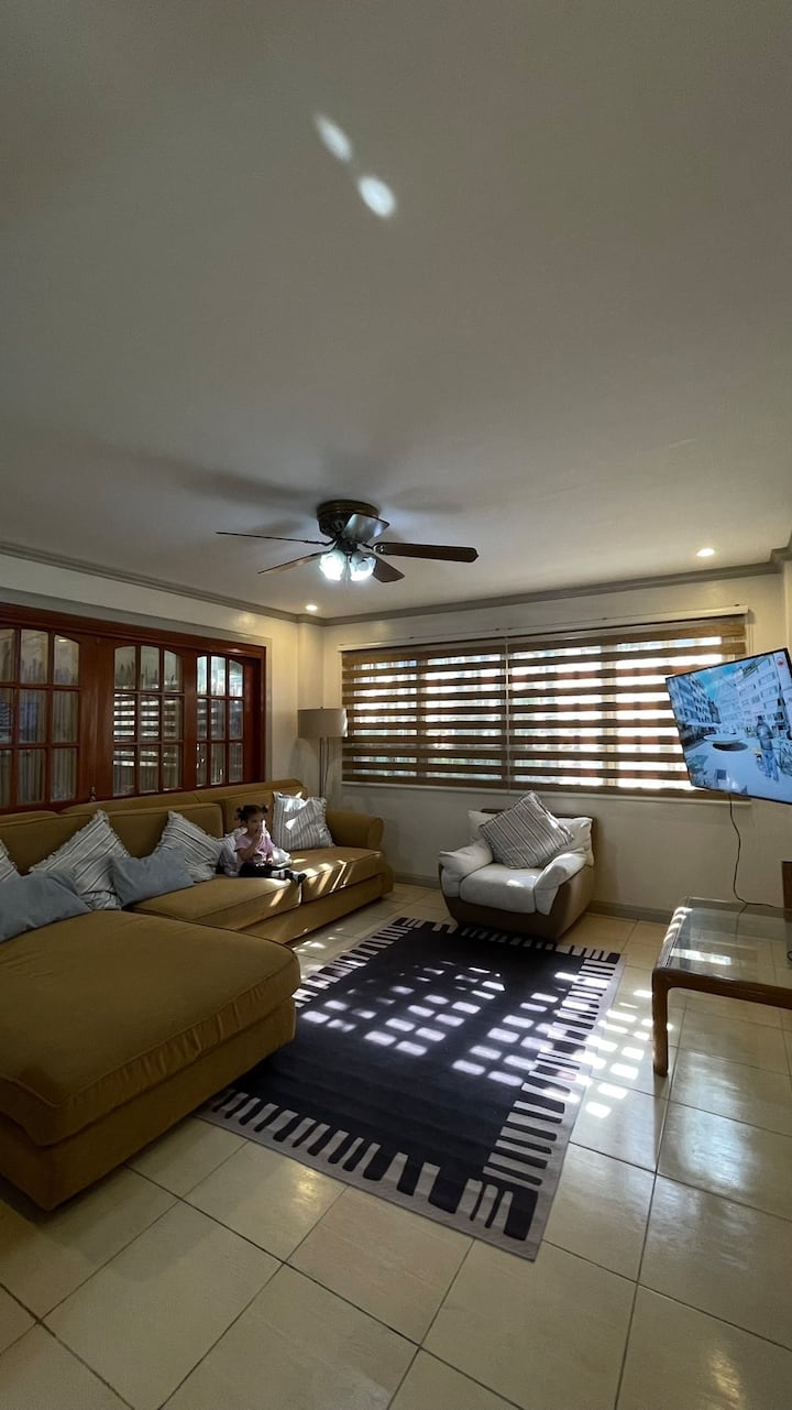 Natalia’s Cozy & Spacious Home - Cebu City
