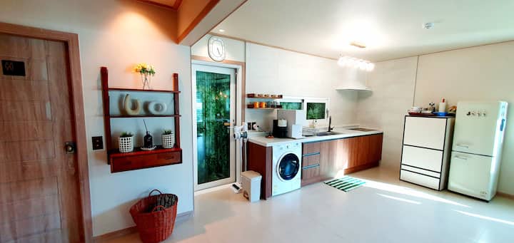 <스테이양양의 숨>오직 한팀 감성독채
#불멍#카페겸바베큐룸#넓은마당#담과울타리#무료조식 - 양양읍