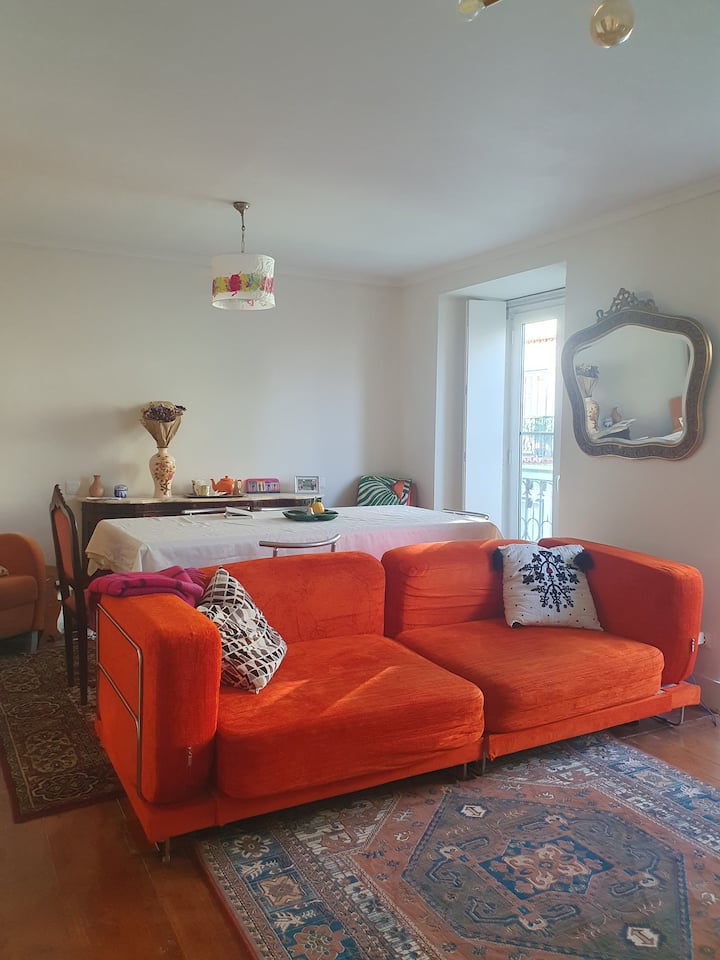 Sunny Apartment In The Heart Of Downtown Lisbon - 리스본