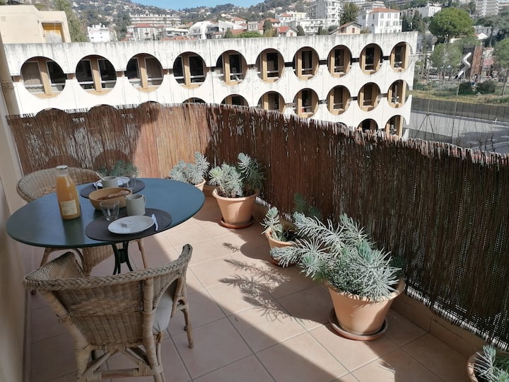 Bel Appartement Grande Terrasse - Niza