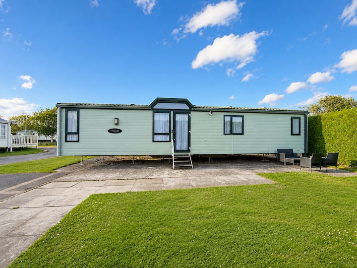 Lovely 4 Berth Caravan Near Skegness Ref 33001l - Skegness