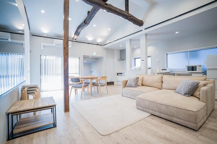 【無料P有】new-open｜9名ok・広々平屋｜家族旅行＆2家族に最適｜トイレ2台で快適ステイ - Japão