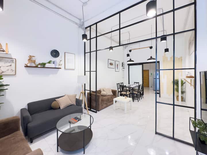 步行最热文创Songwat Rd/唐人街夜市200米/联排5个房间3层/朱拉隆功夜市/大皇宫 - Bangkok