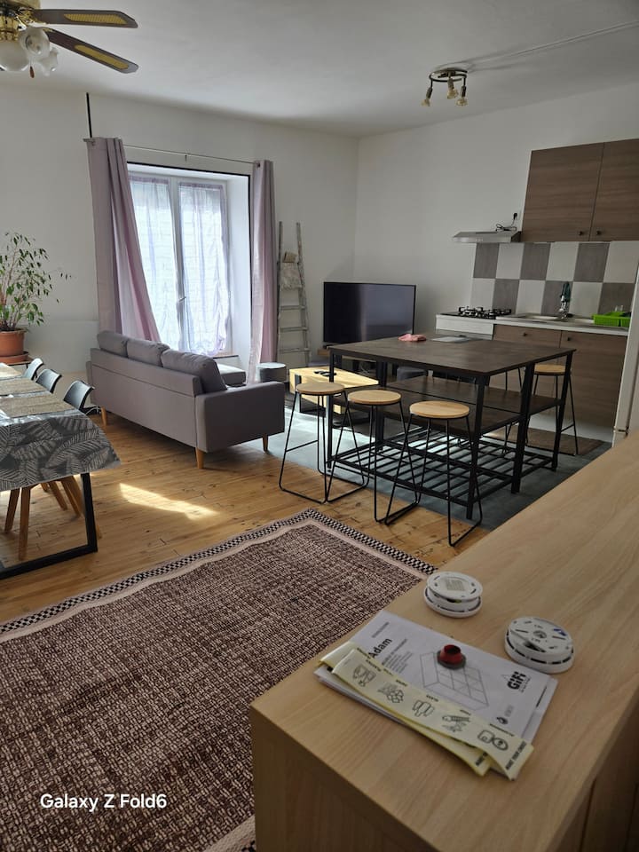 Appartement Meublé 6 Personnes - Saugues