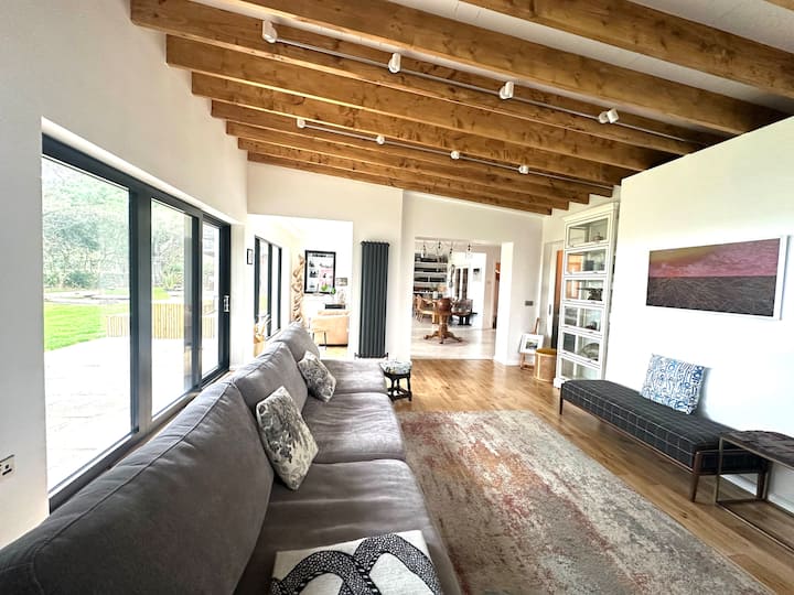 8br Designer House W. Hot Tub - Waterford