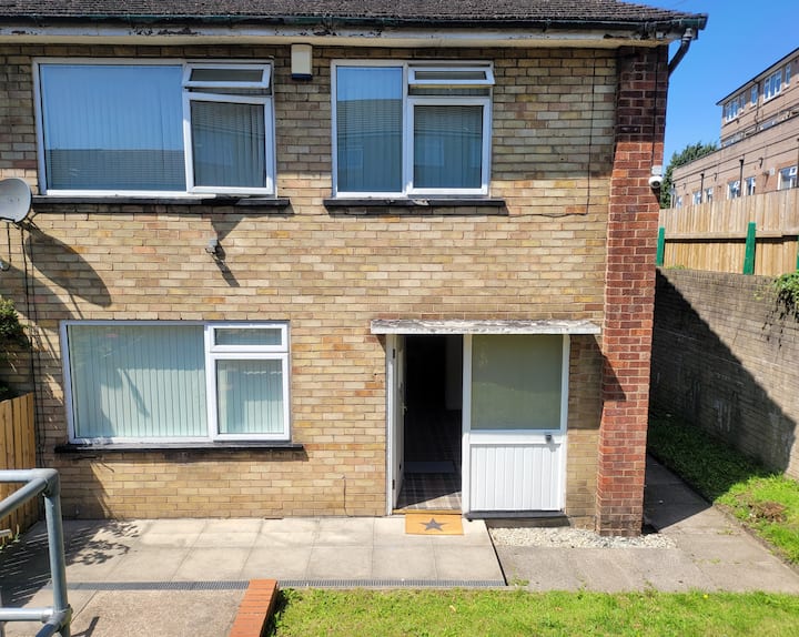 Comfortable Four Bedroom House. - Manchester