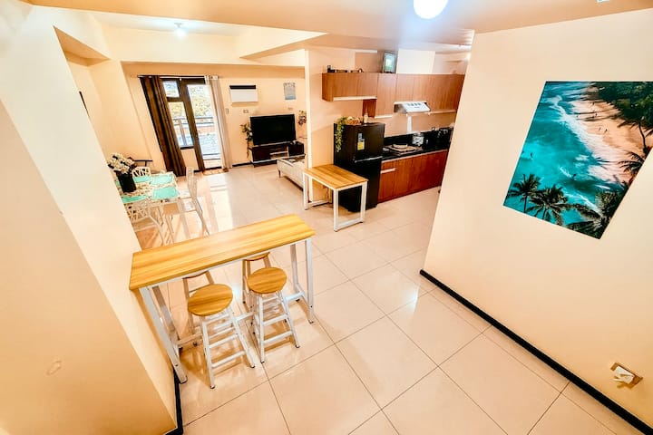 The Radiance Manila Bay - 2 Bedrooms & 3 Bathrooms - Manila